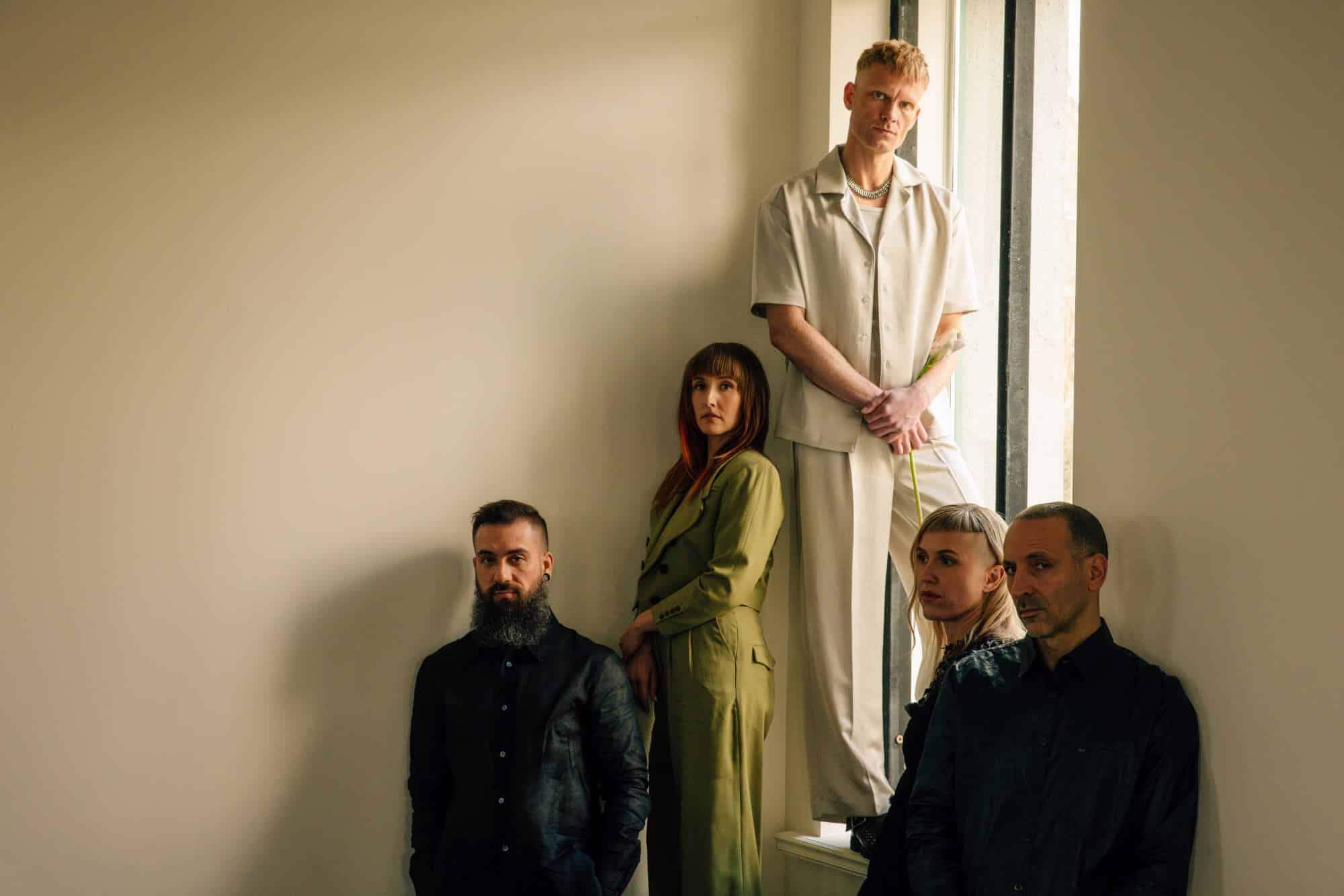 Mother Mother dorazí do Prahy! Co všechno byste o jejich koncertu měli ...